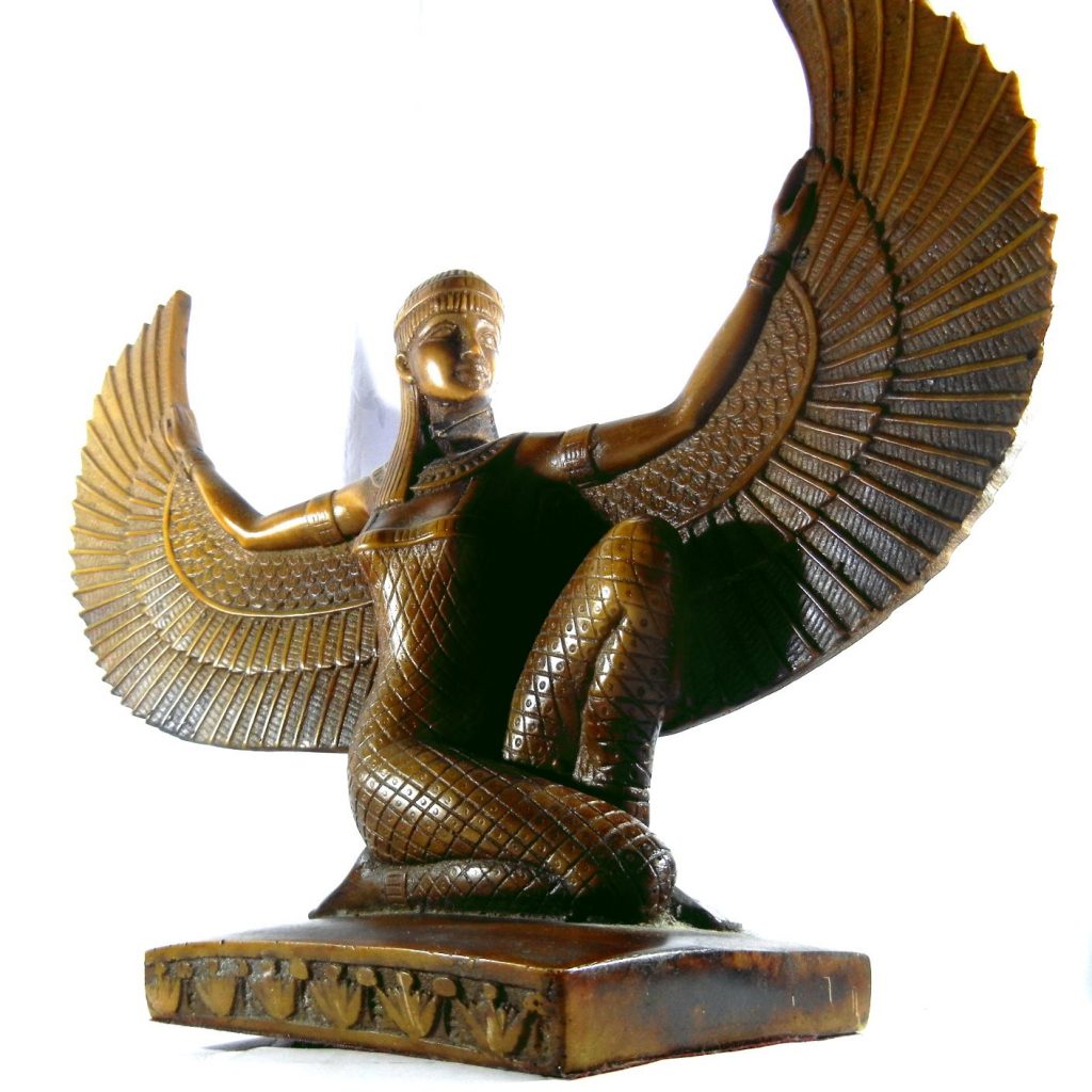 statua-dea-iside-alata - Visione Alchemica